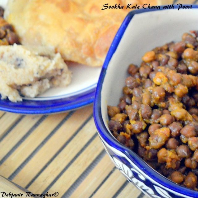 Sookha Kala Chana with Poori