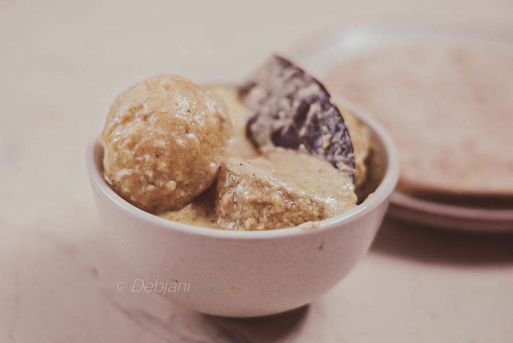 Sada Aloor Dum Recipe Debjanir Rannaghar