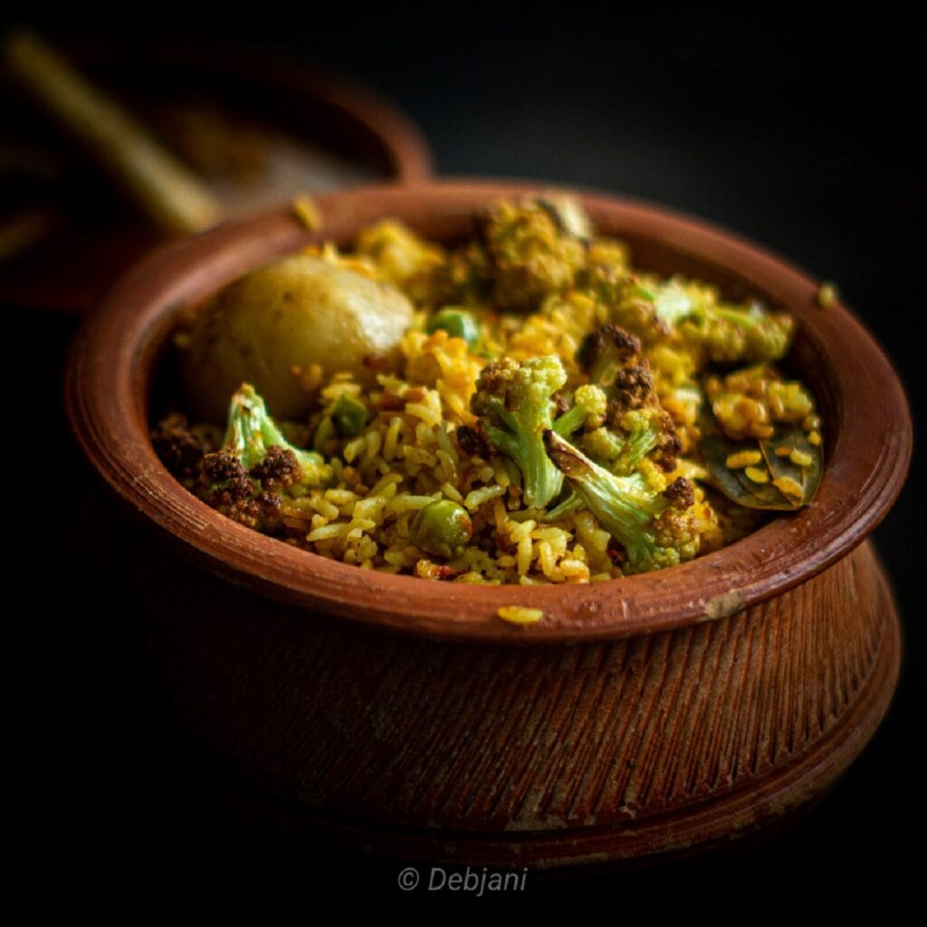 Bengali Desi Murgir Dum | Bengali Country Chicken Curry