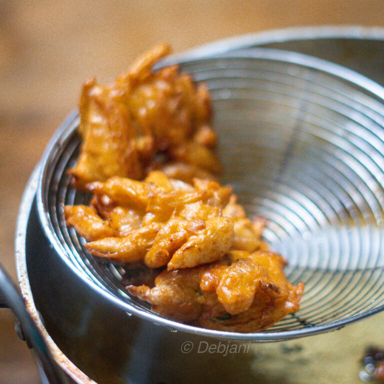 Piyaji aka Bengali Piyaju Recipe with video Debjanir Rannaghar