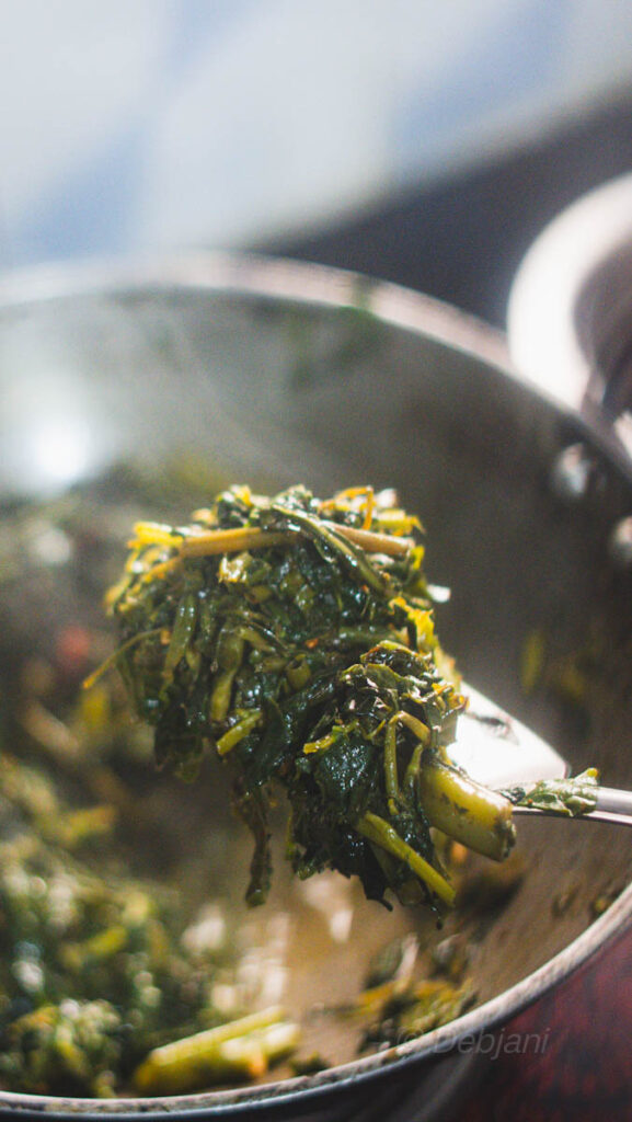 Choddo Shak Recipe with Video Debjanir Rannaghar