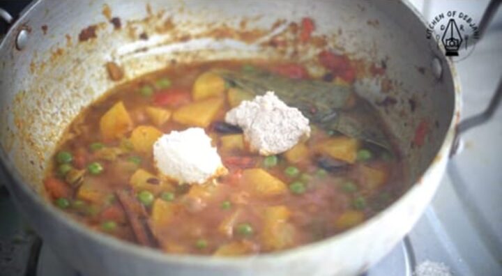 Bhoger dudh paneer aloo phulkopi motorshuti diye recipe Debjanir Rannaghar