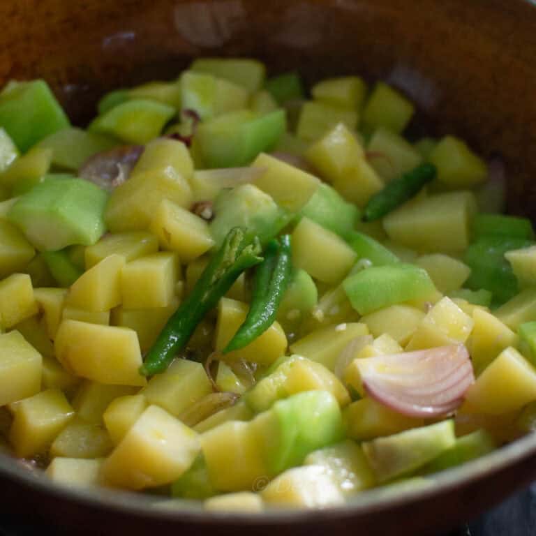Bengali Jhinge Posto | Jhinge Aloo Posto Recipe - Debjanir Rannaghar