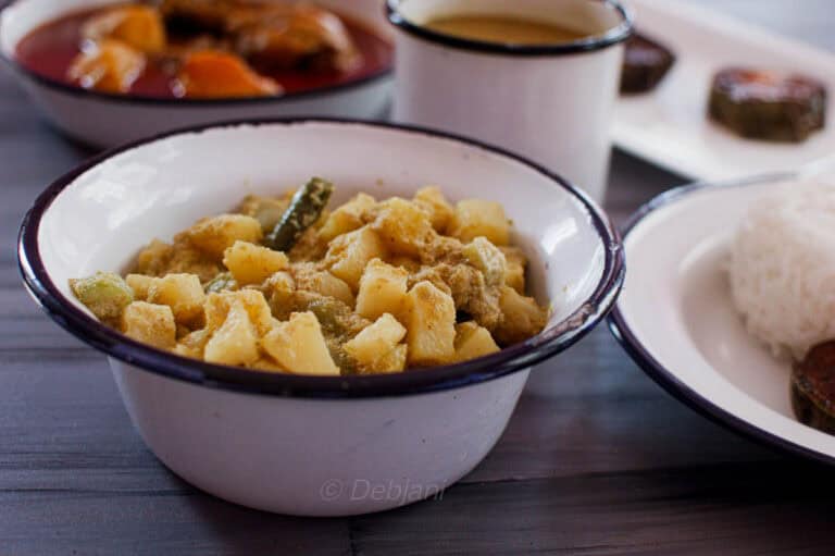 Bengali Jhinge Posto | Jhinge Aloo Posto Recipe - Debjanir Rannaghar