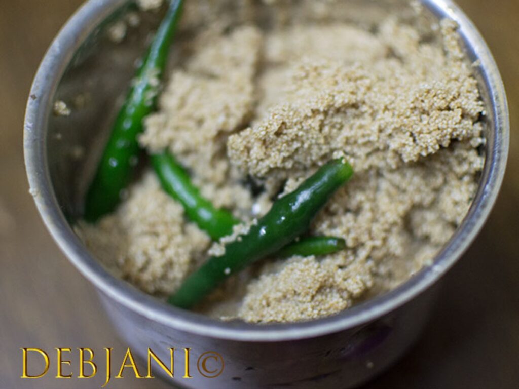 Piyaj Posto | Bengali Peyaj Posto Recipe - Debjanir Rannaghar
