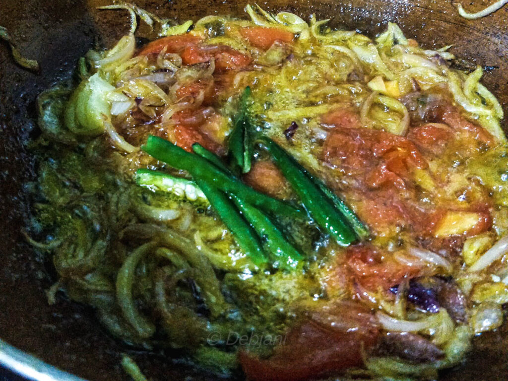 Piyaj Posto | Bengali Peyaj Posto Recipe - Debjanir Rannaghar