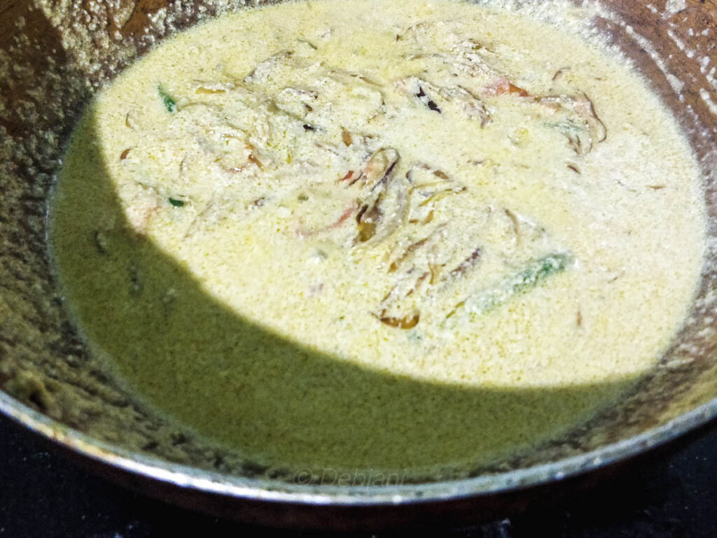 Piyaj Posto | Bengali Peyaj Posto Recipe - Debjanir Rannaghar