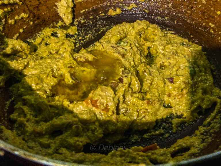 Piyaj Posto | Bengali Peyaj Posto Recipe - Debjanir Rannaghar