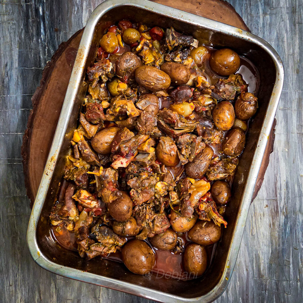 Oven-roasted Lamb Pieces with Vegetables, Fresh Herbs and Gravy | Easy ...